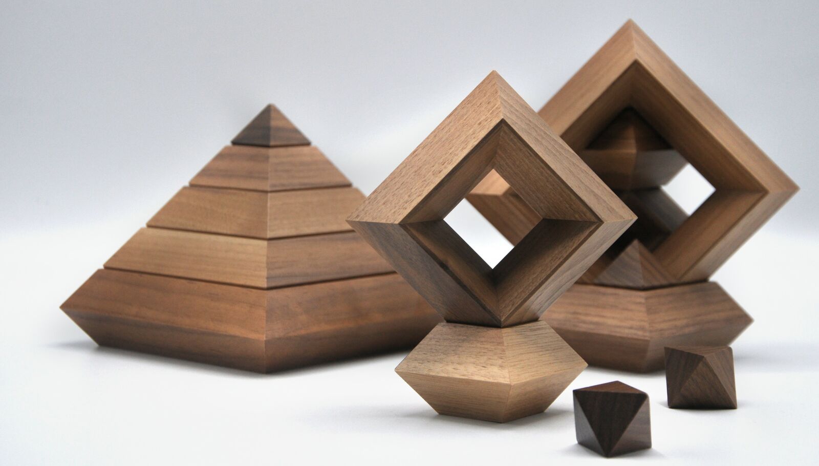 Nachgefragt und rar. Der Diamant von Naef. - FORMOST